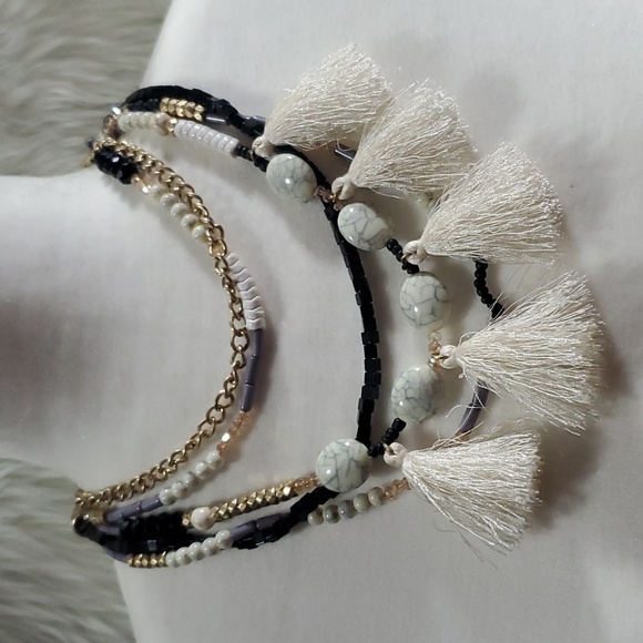 Plunder | Jewelry | Plunder Izzy Necklace | Poshmark